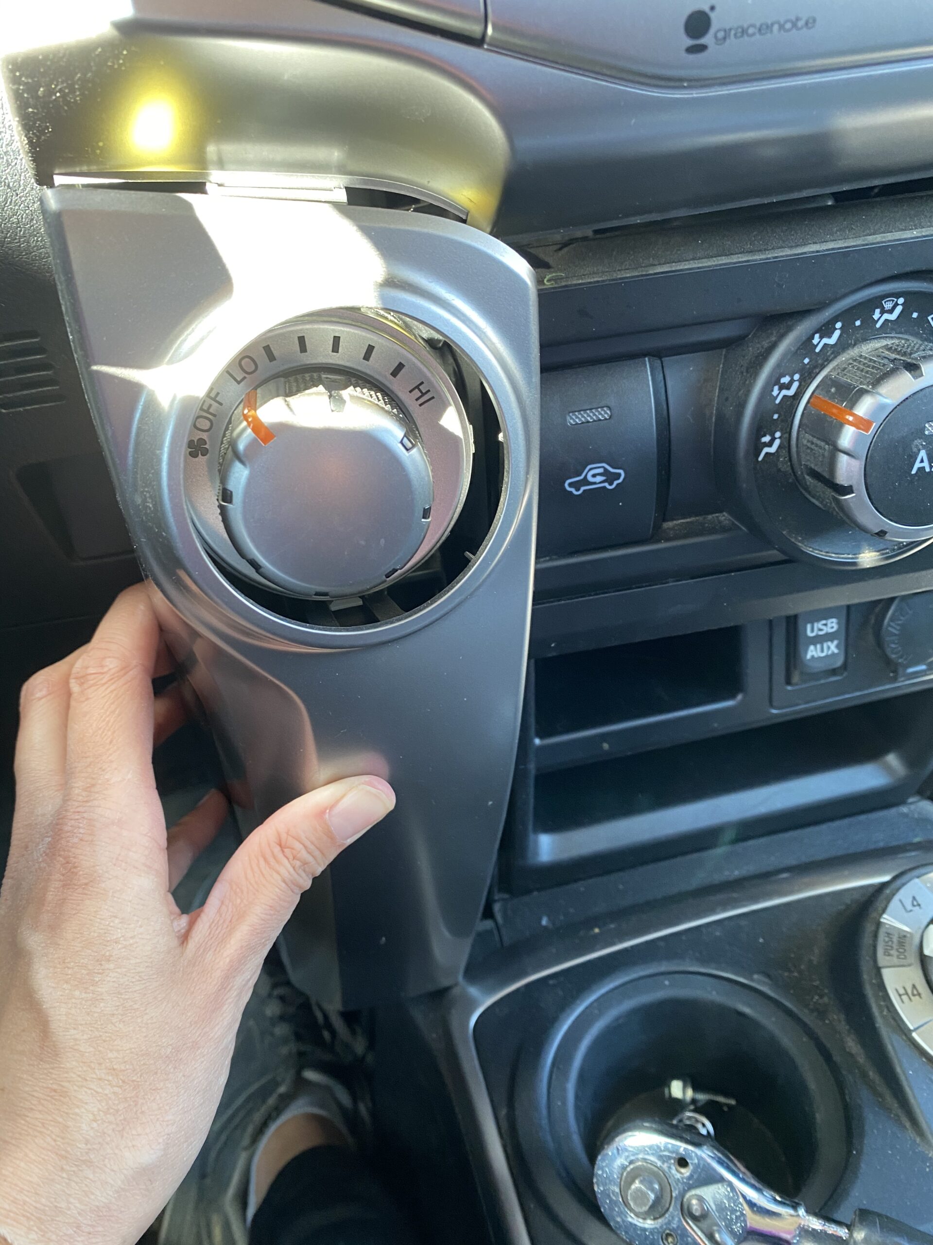 ICS Fab 5th Generation 4Runner Dash Mount Install
