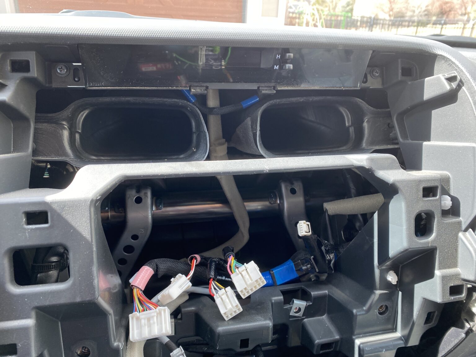ICS Fab 5th Generation 4Runner Dash Mount Install